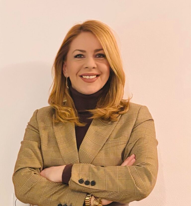 Dr Azra Sadiković - Kameleon M&M